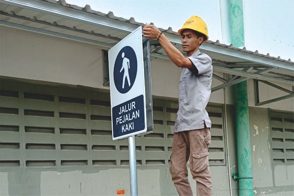 PT. Mega Cipta Niaga Tuntaskan Proyek Pengadaan Rambu Keselamatan Kerja ...